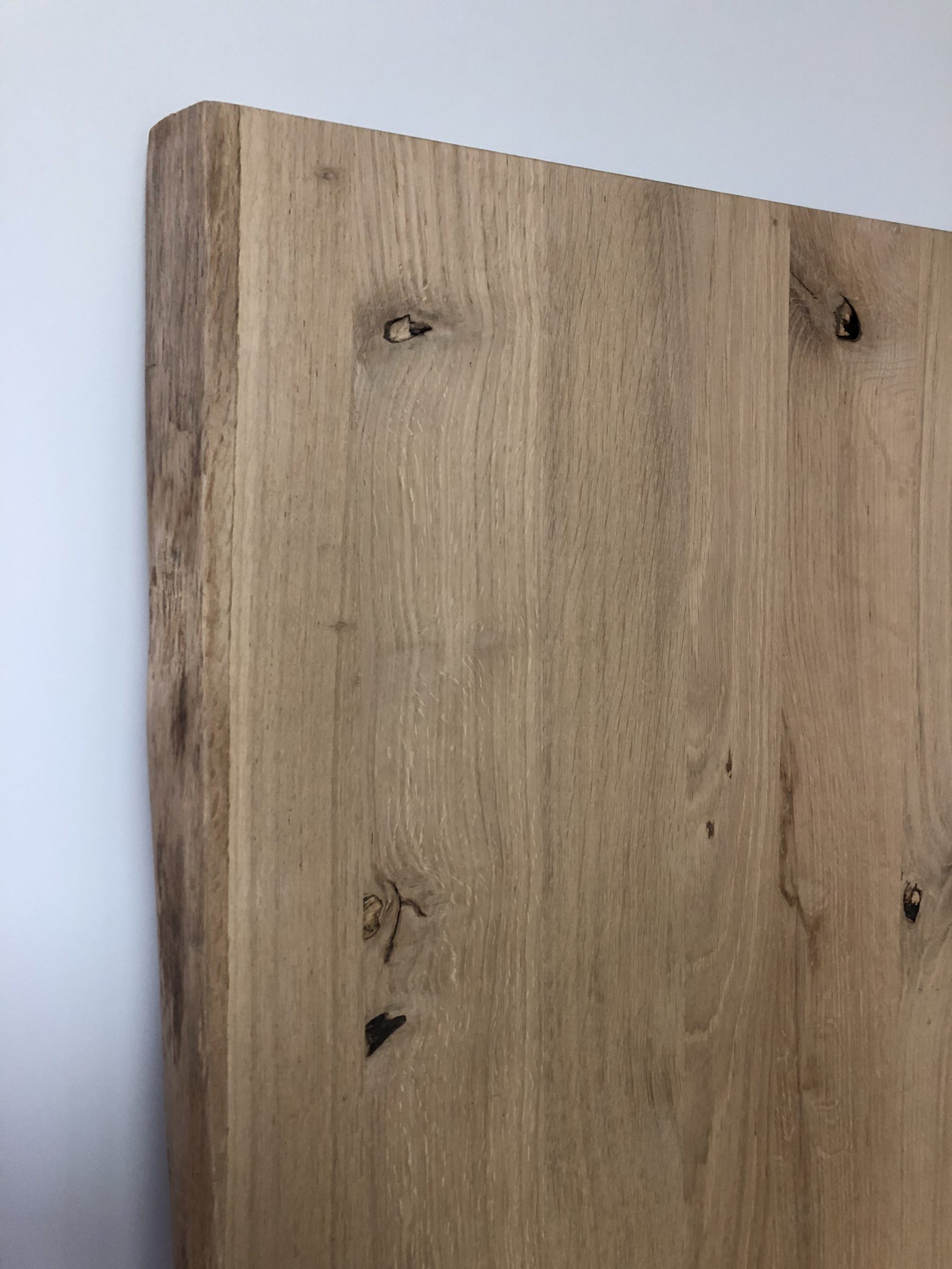 PLATEAU DE TABLE ASSEMBLÉ LIVE EDGE - Delta bois : Négoce et Commerce de Bois