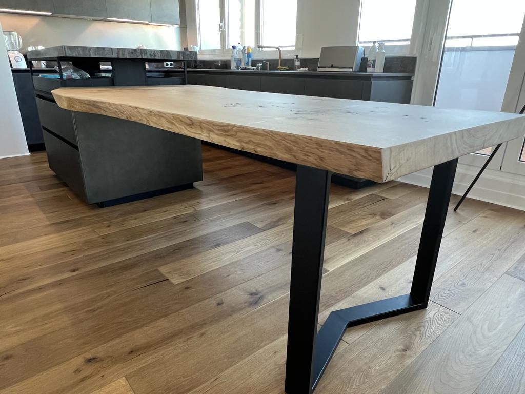 TABLE DE CUISINE LIVE EDGE EN CHENE MASSIF - Delta bois : Négoce et ...