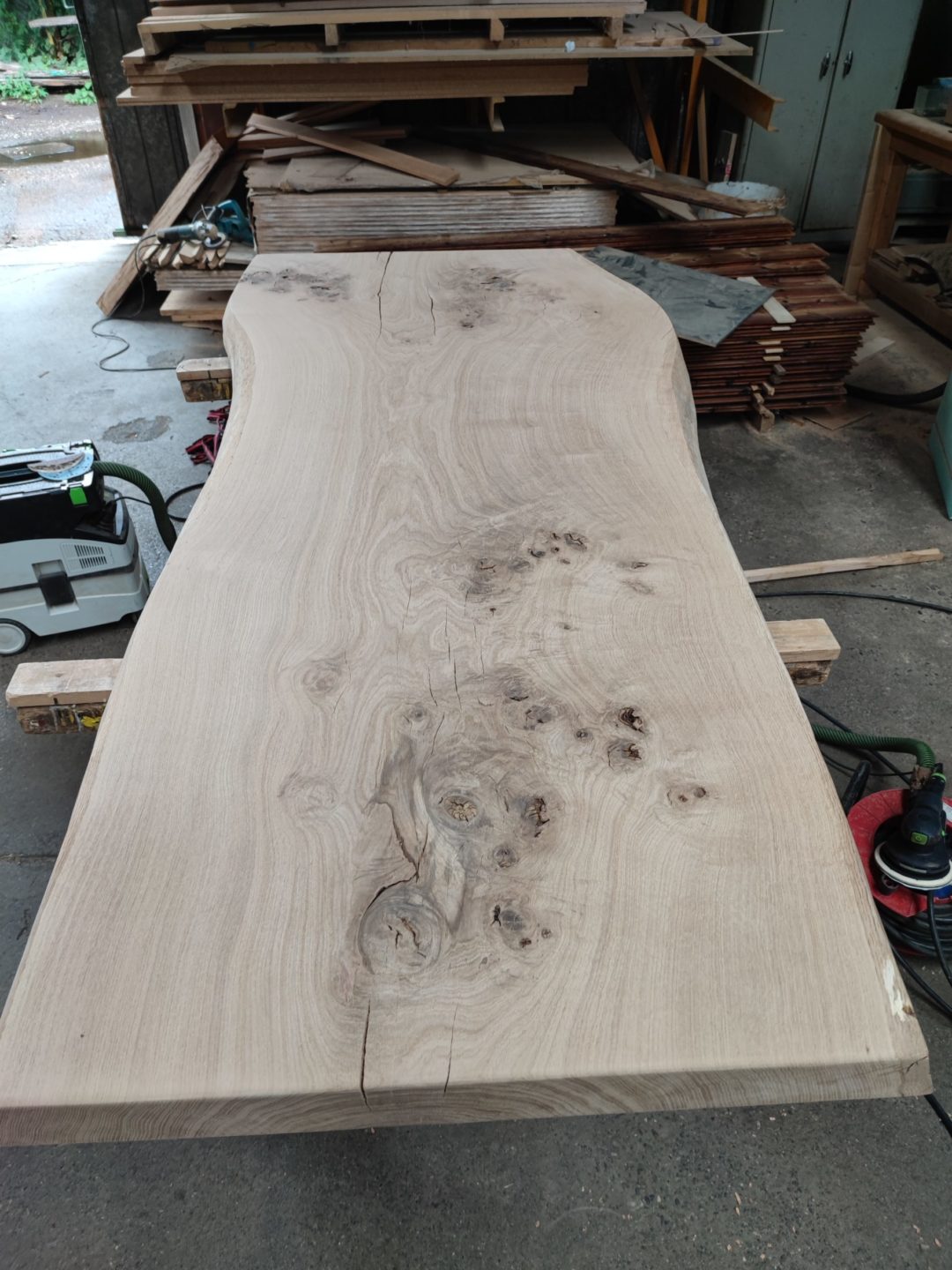 TABLE DE CUISINE LIVE EDGE EN CHENE MASSIF - Delta bois : Négoce et Commerce de Bois